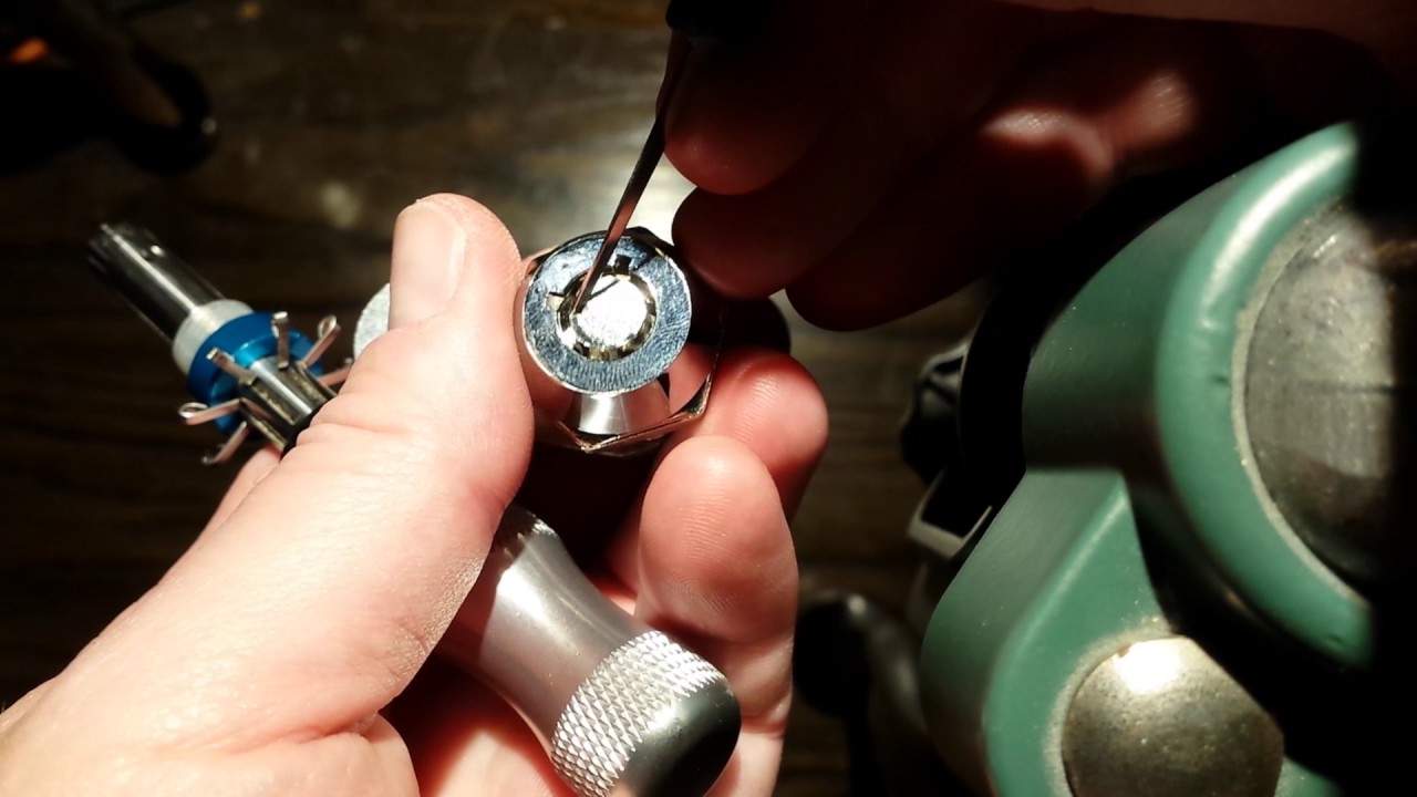 (19) Tri-lock-athon Event #3 Single pin picking a tubular lock - YouTube