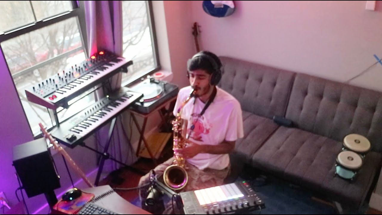 my first live looping performance - YouTube