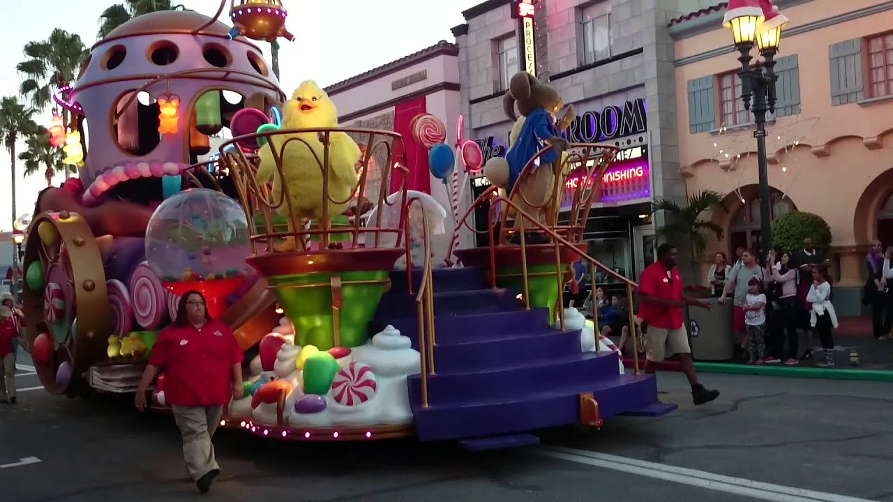Universal studios Orlando florida parade - YouTube