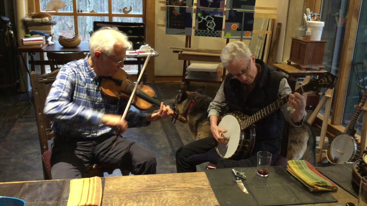 LeVan TuBaTone bluegrass banjo - YouTube