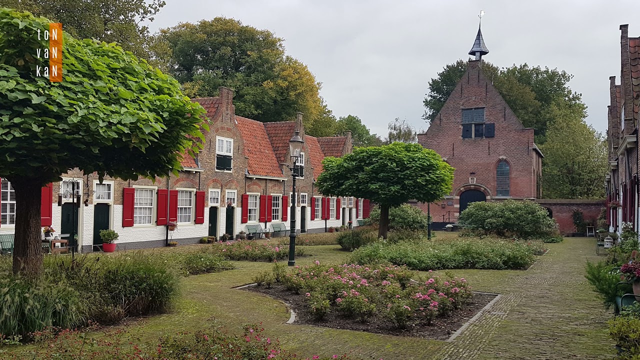 Het Heilige Geesthofje in Naaldwijk (Westland) – 4k - YouTube