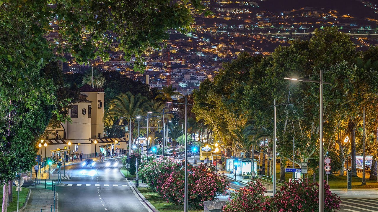 Timelapse 4K. Avenida do Mar, Funchal City, Madeira Island, Portugal ...
