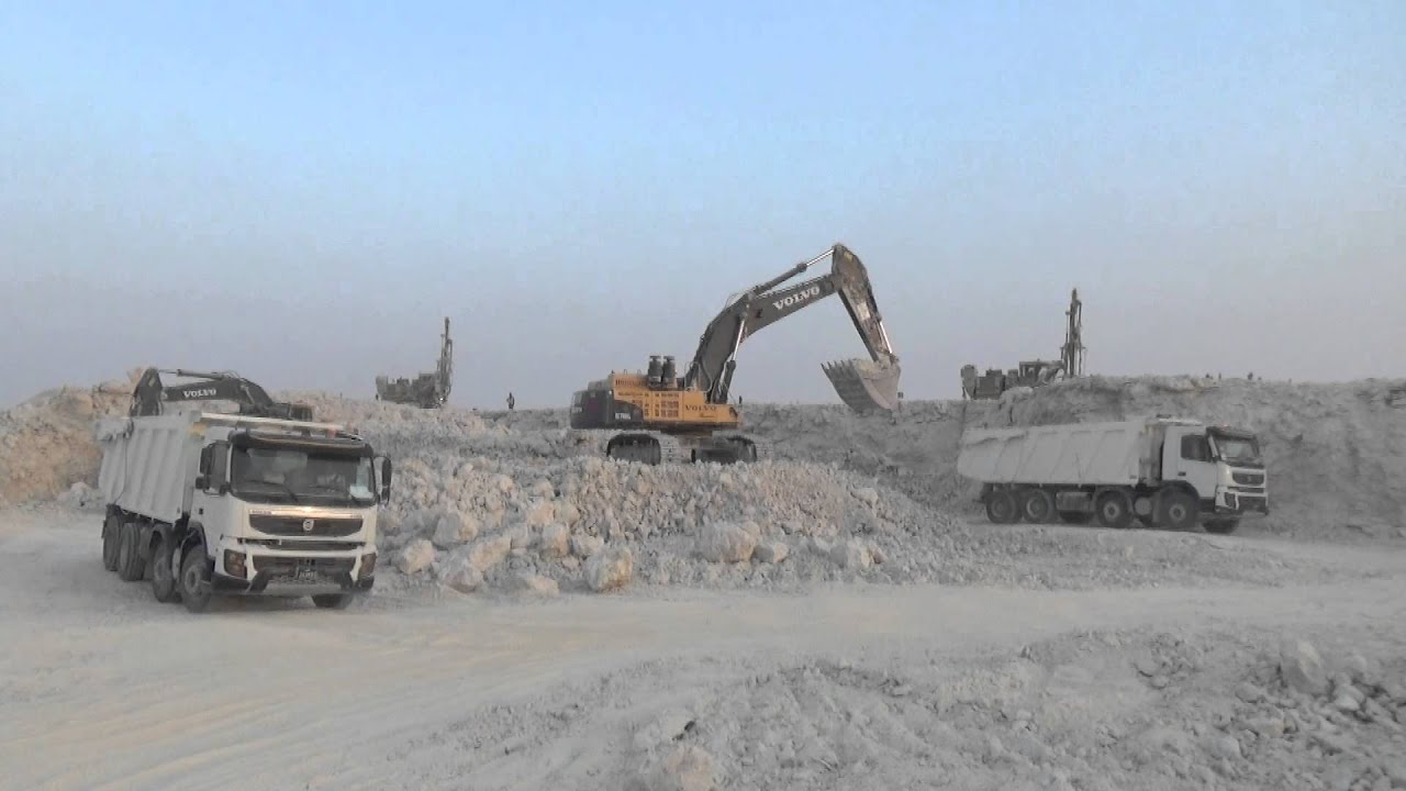 Earthworks by Redco international at NOH2 project, Doha, Qatar - YouTube