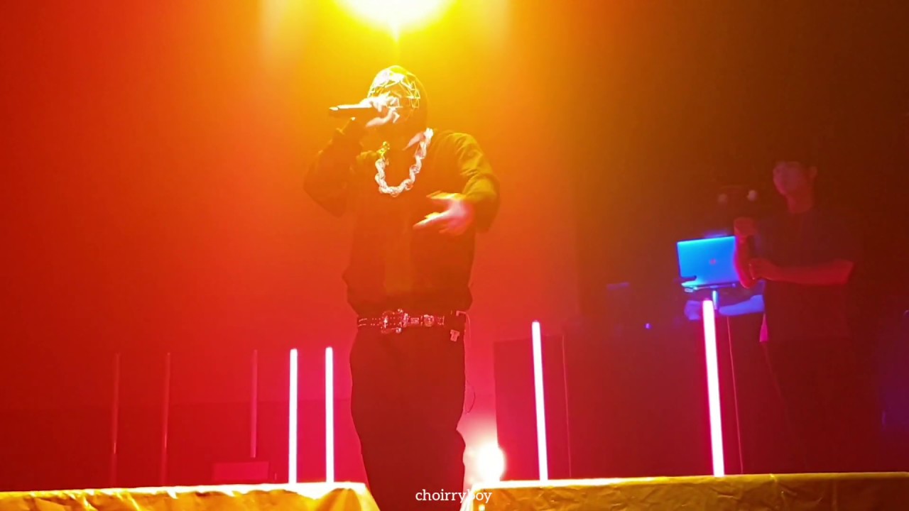 나플라(nafla) 루피(Loopy) - ABC @190921 루플라 콘서트 - YouTube