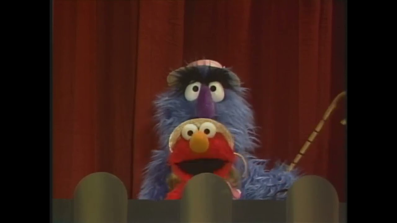 Barrio Sésamo (Sesame Street) - Three (Castilian Spanish) - YouTube