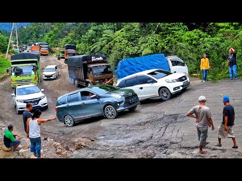 TIDAK TAKUT‼️Sopir Terus Mencoba, Mobil Mundur Di Tanjakan