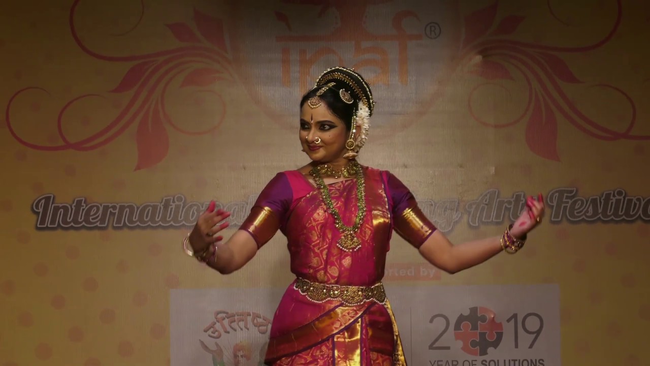 Deepika Reddy Kuchipudi Rudrama Devi Pravesam - YouTube
