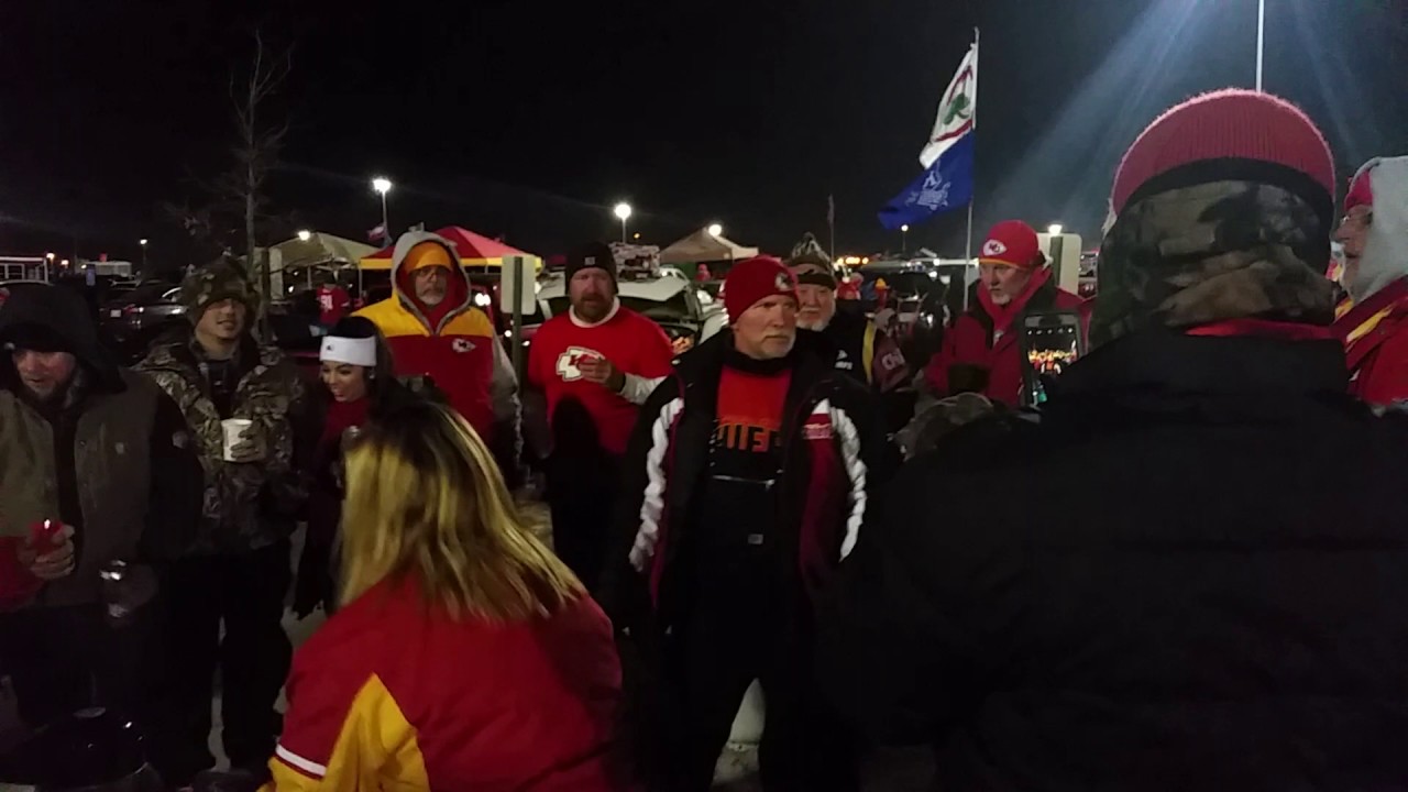 Chiefs-Raiders Pre-game Prayer - YouTube