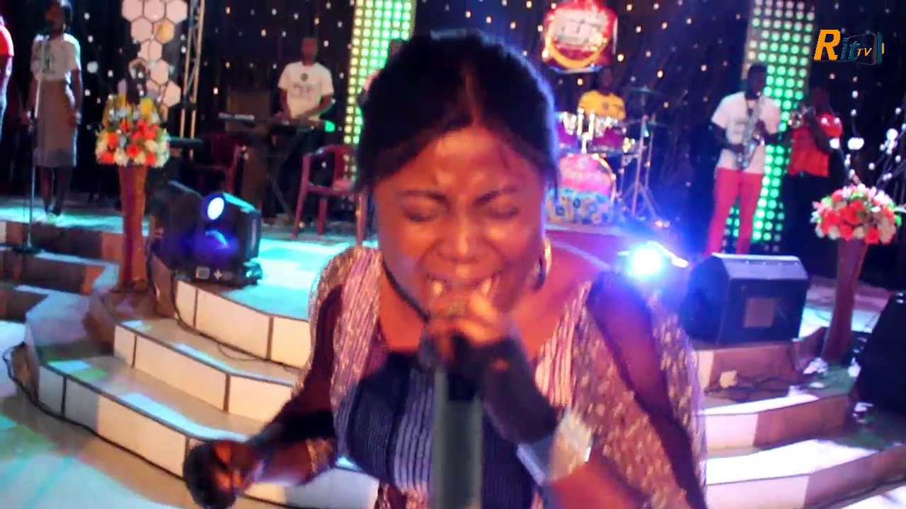 MABEL OKYERE & ERNEST ACHEAMPONG @ HELP THE NEEDY CONCERT - YouTube