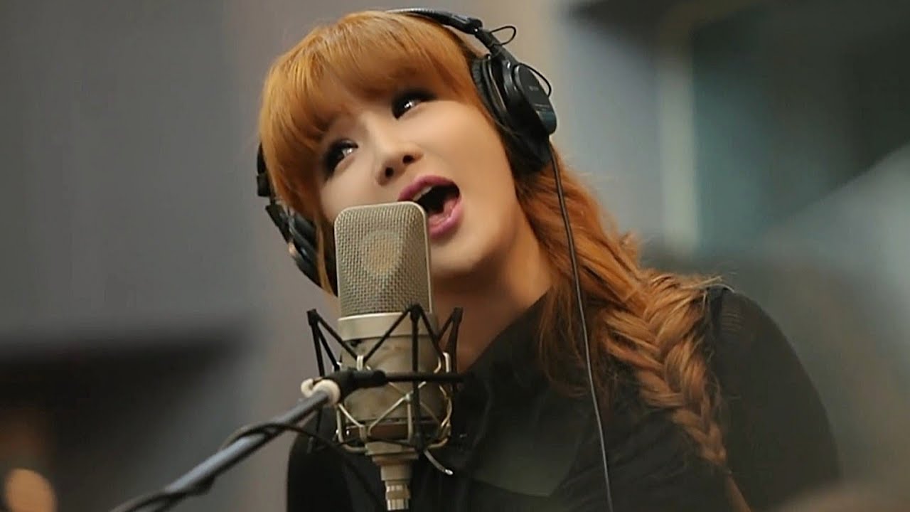 Park Bom (박봄) - Don't cry (Live session) HD - YouTube