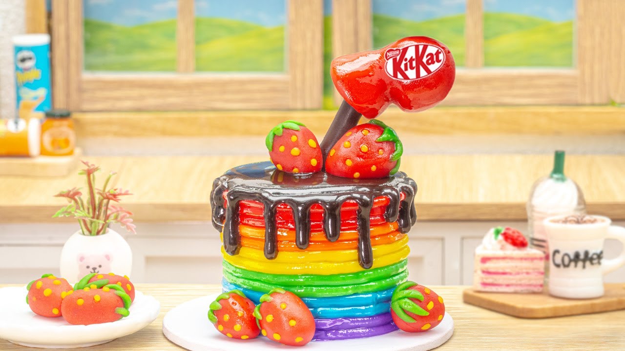 Miniature Rainbow KitKat Cake 🌈🍫| Satisfying Tiny Strawberry KitKat ...