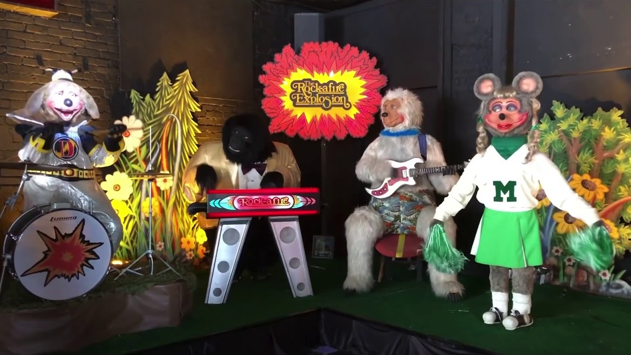 The rockafire Explosion band sings Abracadabra by Steve Miller band ...