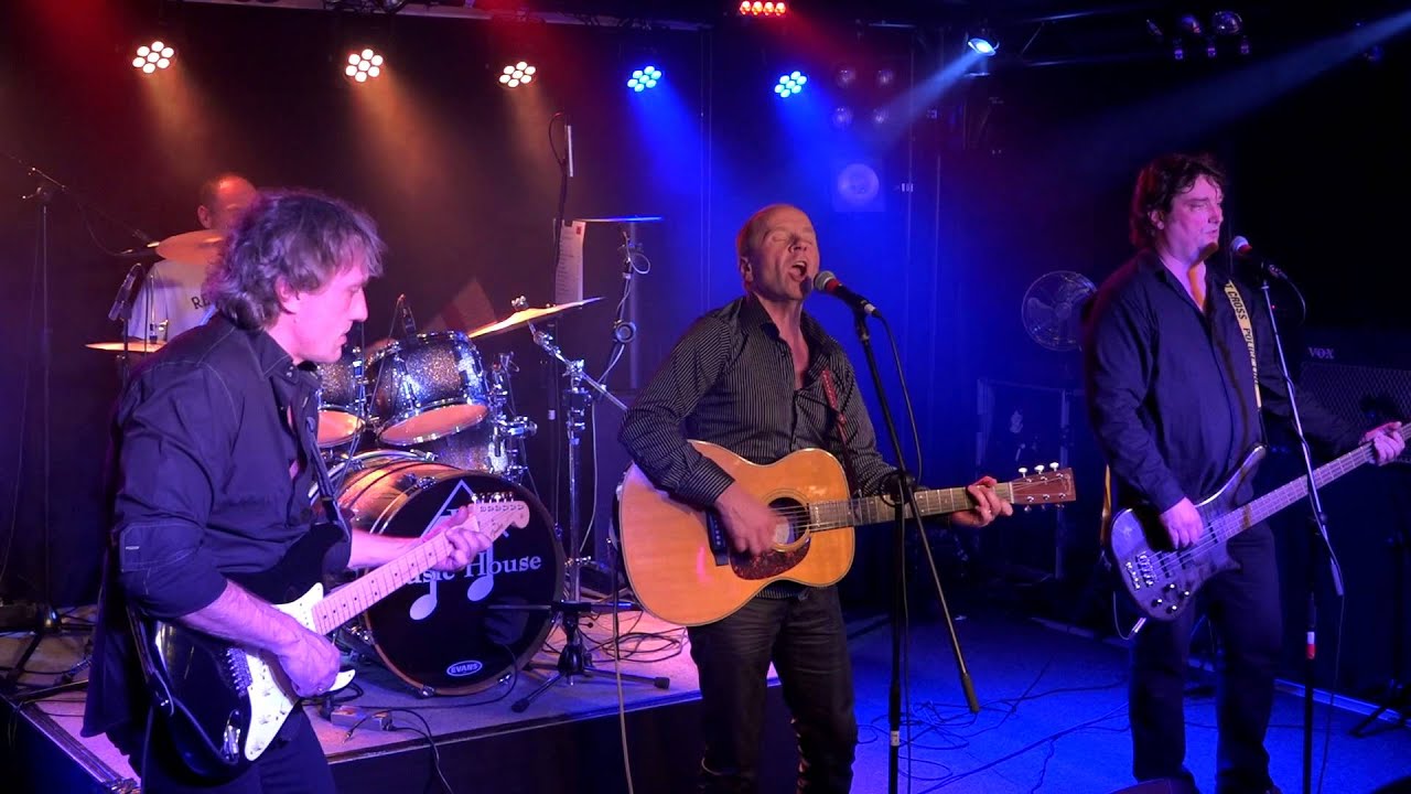 Leopard Rockband Live at JJMusicHouse 17 oktober 2014 - YouTube