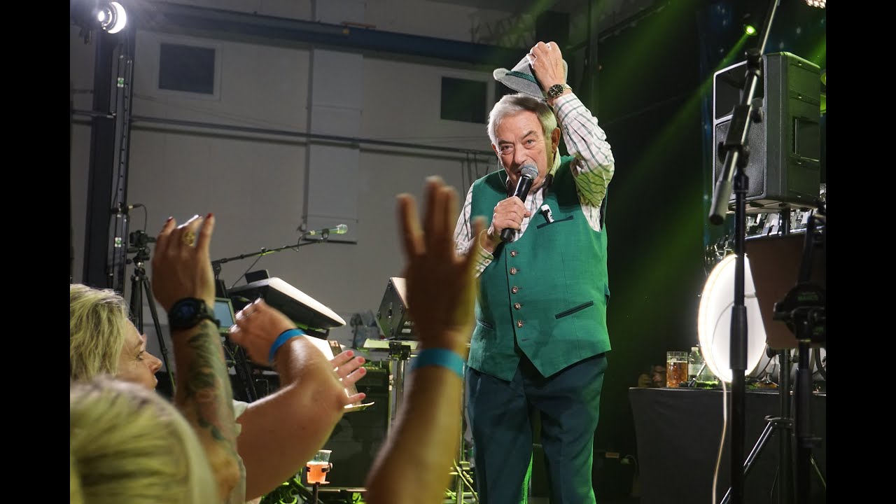 Johnny Reimar Oktoberfest 2023 i Vordingborg - YouTube