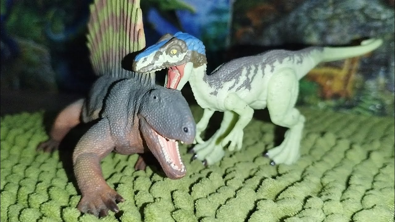Dimetrodon VS Coelurus - YouTube