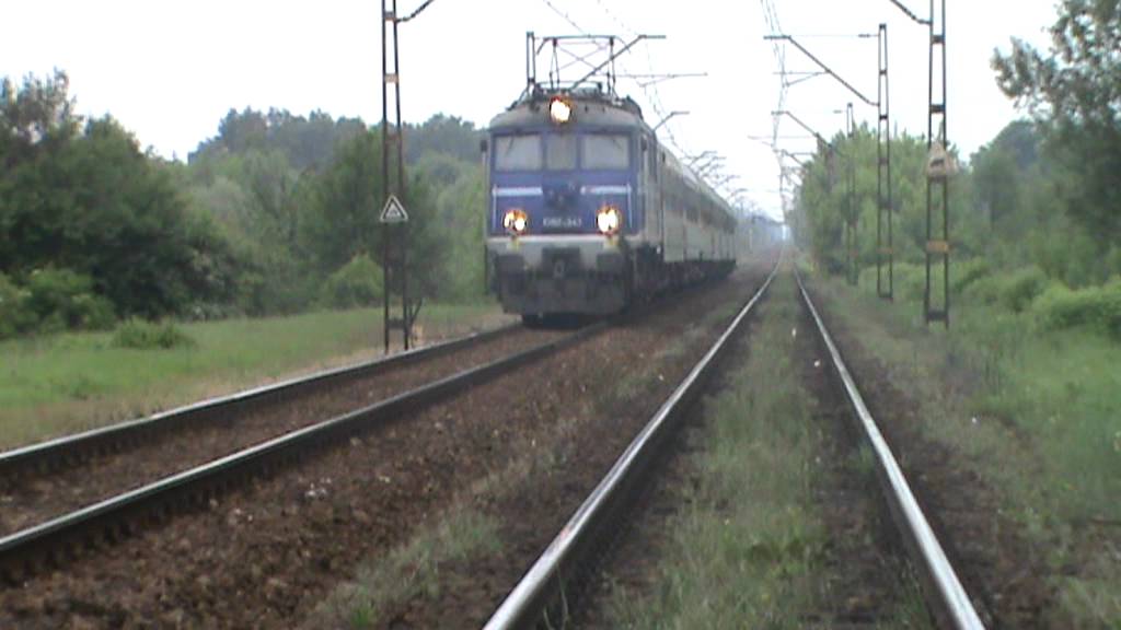 EU07-343 z TLK Tour de Pologne + rozruch spod semafora - YouTube