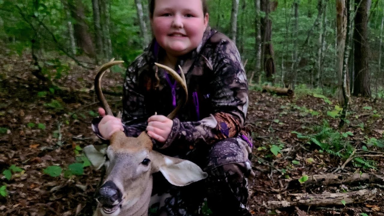 Paislee Hunts Hard for first deer! - YouTube