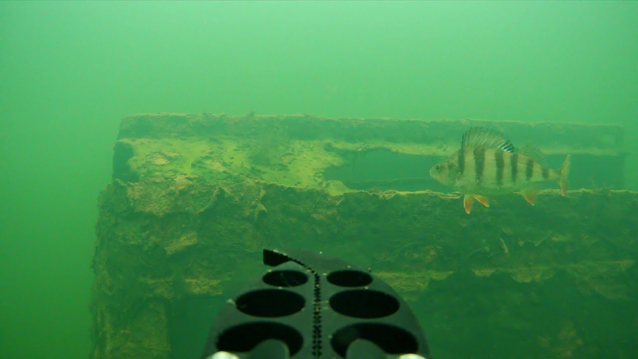 Diving the UNDERWATER CRANE #fifishv6 #rov - YouTube