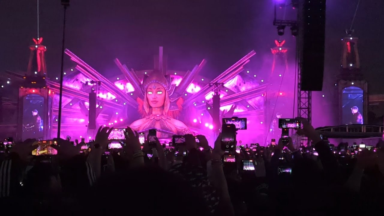 david guetta - titanium (remix) (live @ edc mexico 2024) - YouTube