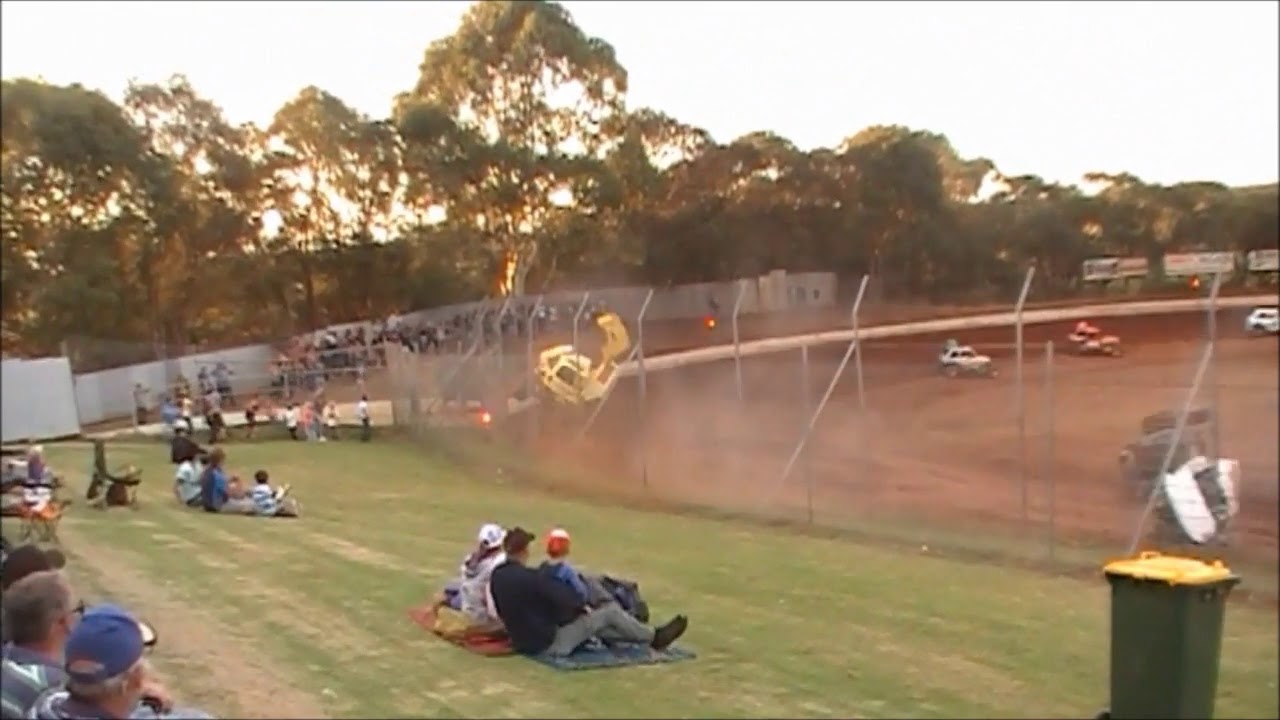 Jason Kavanagh Super Rod Crash 18-2-2012 - YouTube