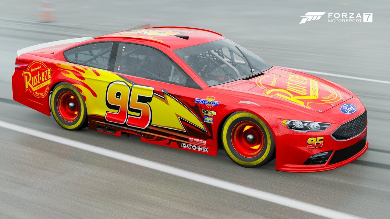 2017 Ford Fusion NASCAR around the TopGear test track with wet lap ...