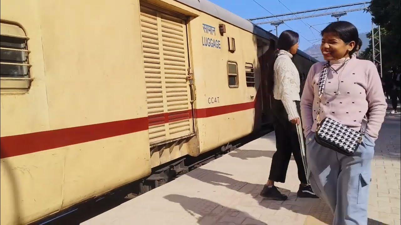 Shalimar express journey part 2 Shri Vaishno Devi Katra so amazing view 😘 and train travels ...