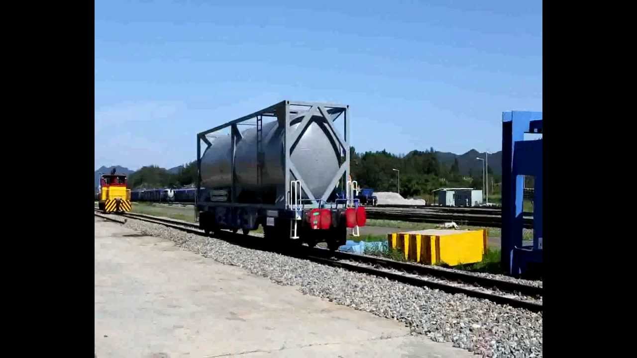ISO tank container impact test - YouTube