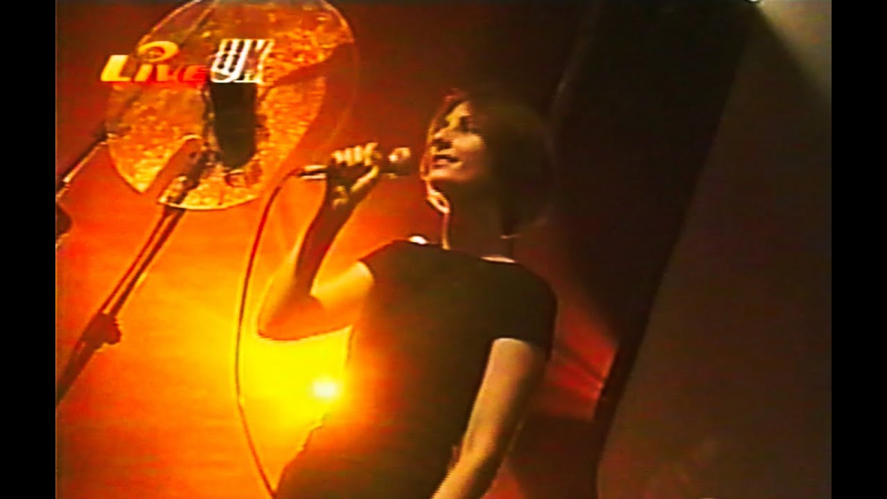 CHICANE - EXCLUSIVE LIVE & INTERVIEW @ Astoria Theatre, London (2000-07-01) feat. Justine Suissa ...