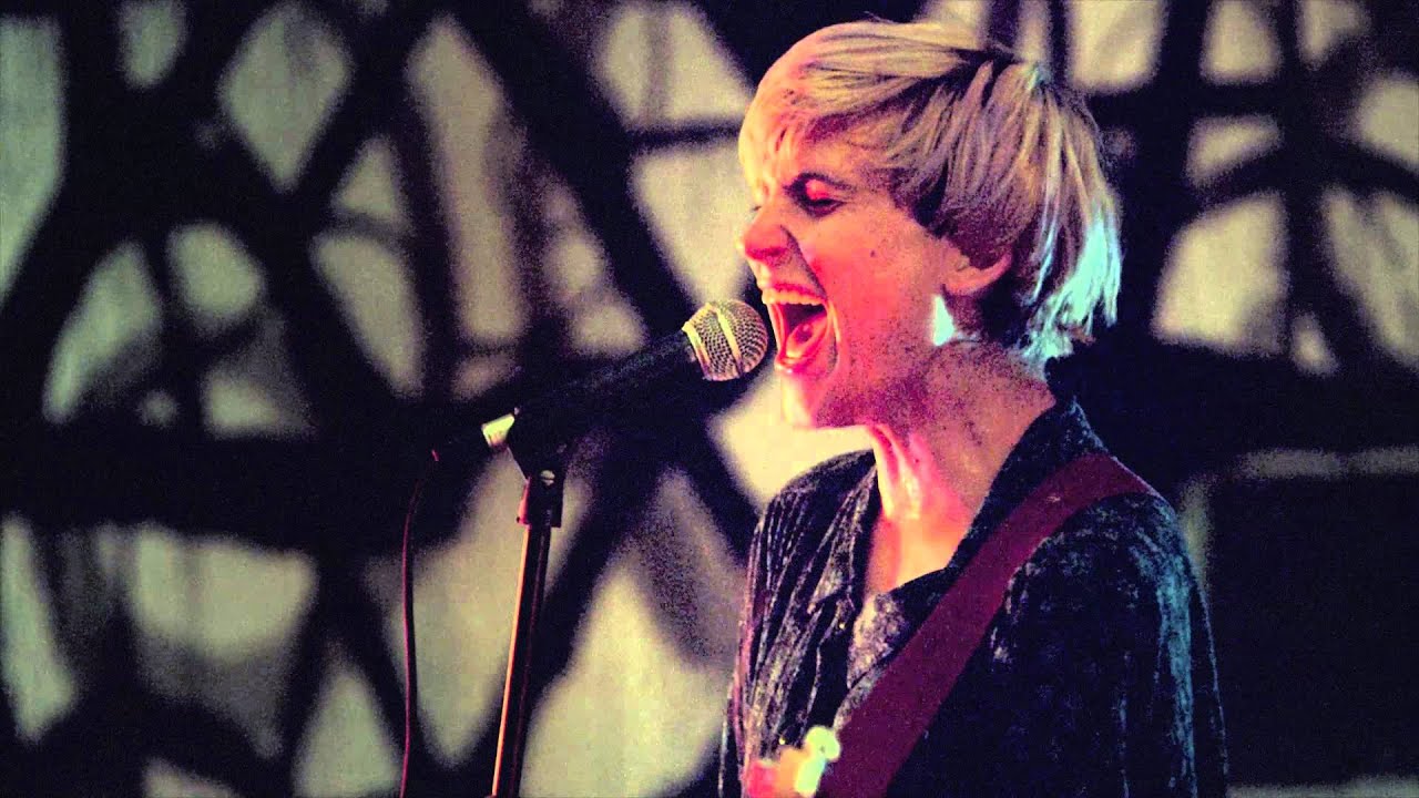 "Doused" // DIIV (OFFICIAL VIDEO) - YouTube