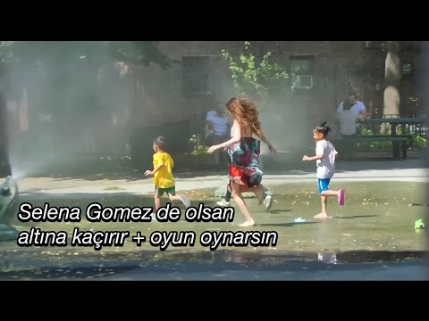 Selena Gomez 3 Dakika Boyunca Masum Bir Çocuğa Dönüşüyor