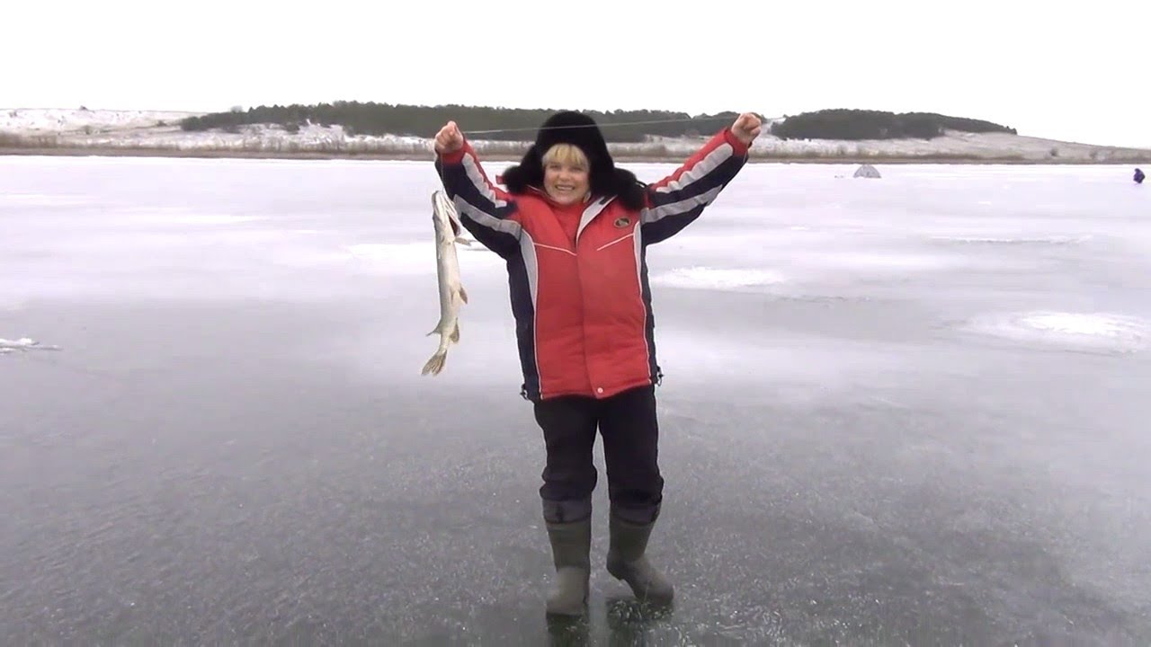Ice Fishing - Woman Know How to Fish - YouTube