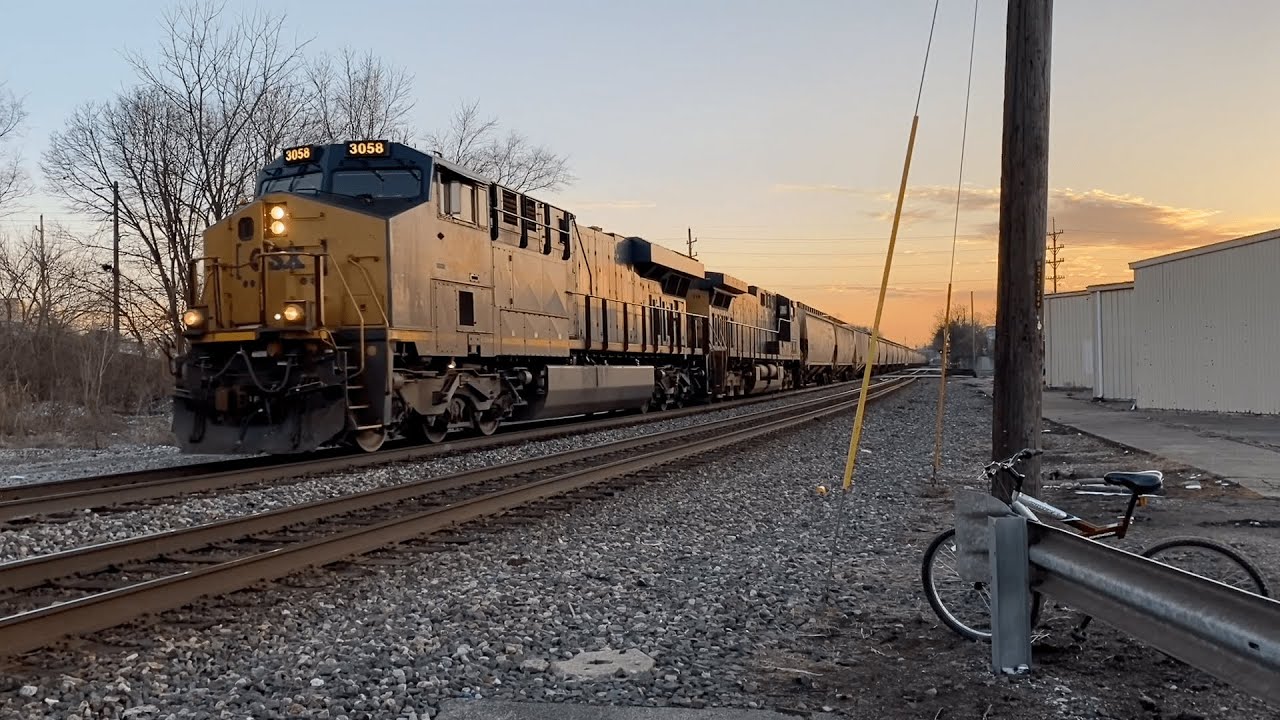 UP 1982! CSX Train with Geometry Boxcar and Trains from the Sunset ...