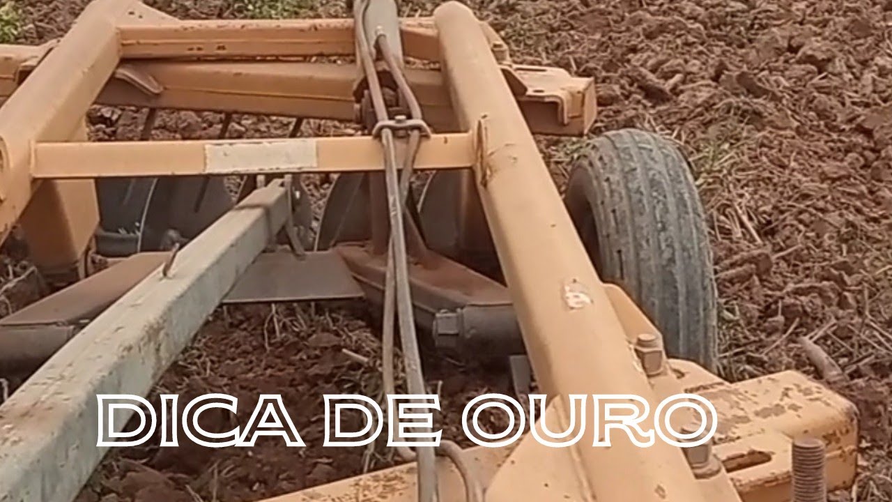 como fazer gradeação de terra com trator - YouTube