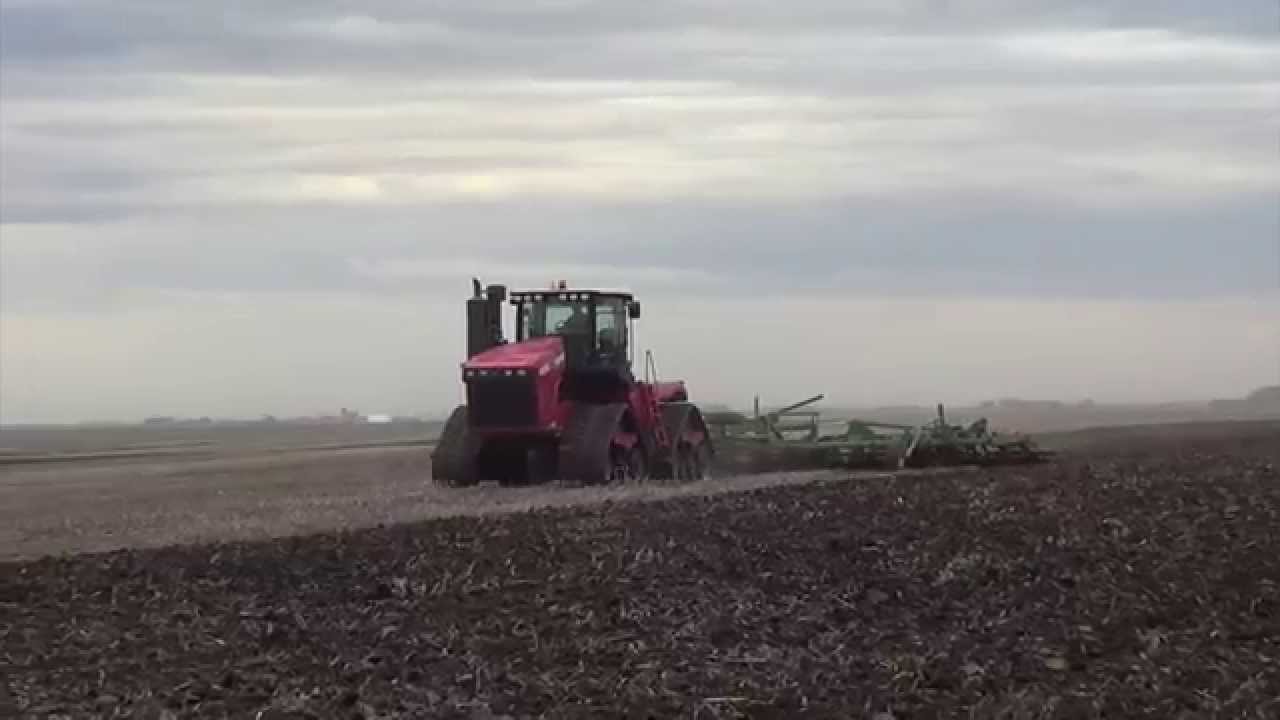 Versatile Delta Track 450 working ground as the sun sets in Iowa - YouTube
