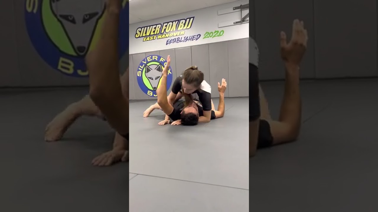 Addressing the far side underhook from half guard - YouTube