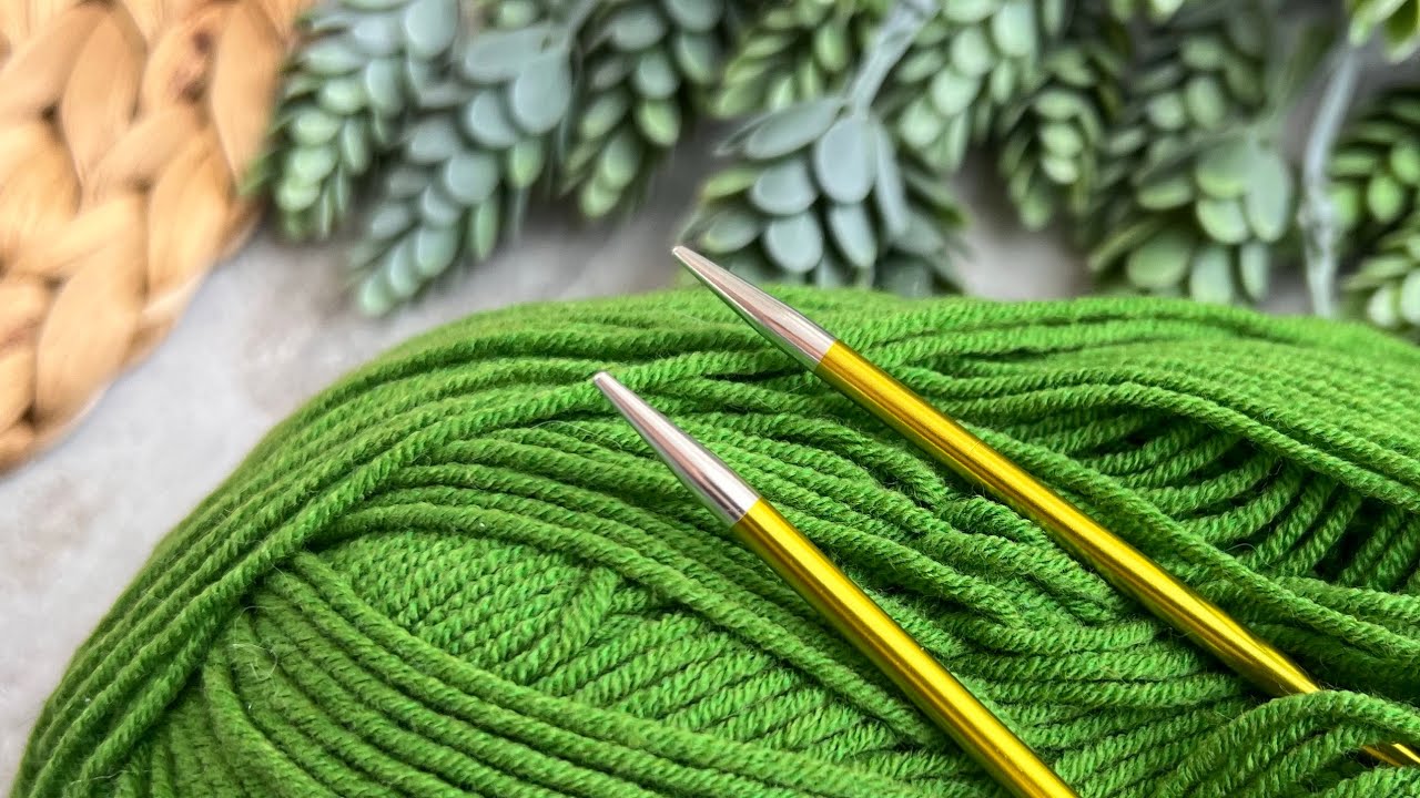 Beautiful, simple, double-sided knitting pattern based on garter stitch ...