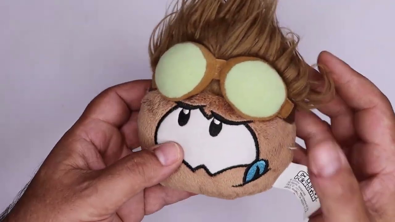 2011 Club Penguin puffle cafe con lentes verdes - YouTube