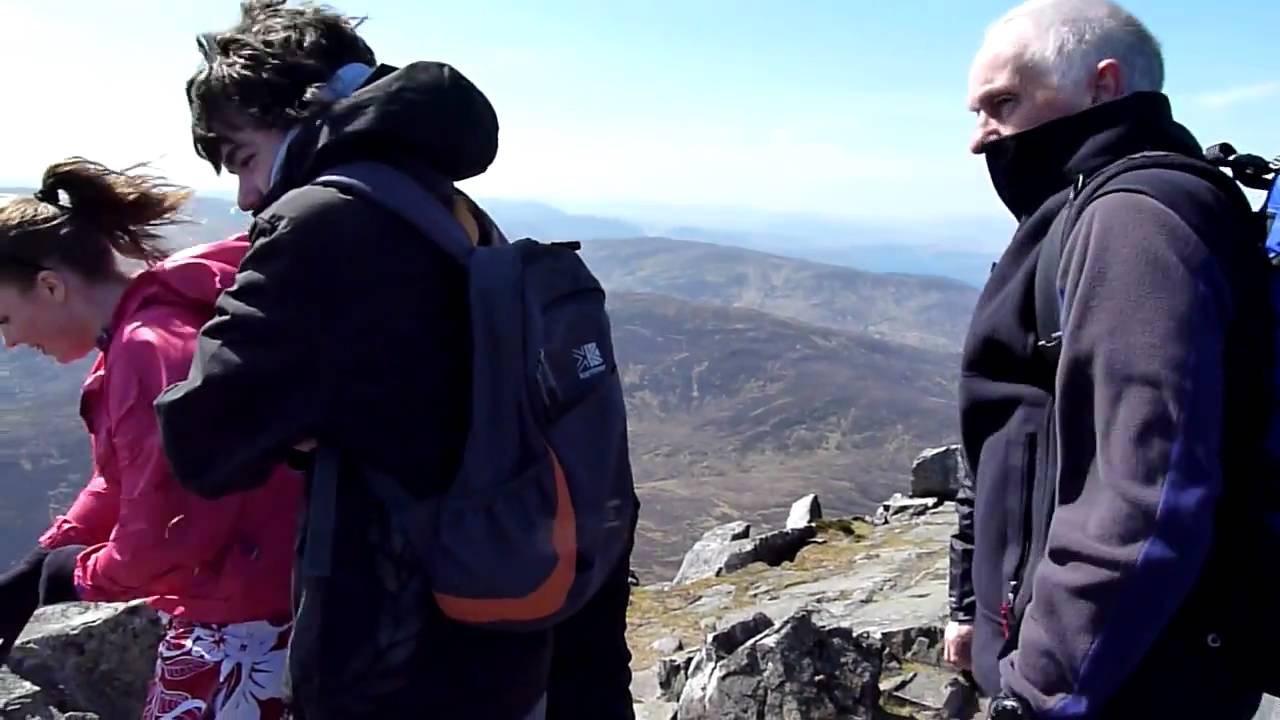 Frank Coyle reaches the summit of Schiehallion, his last Munro. - YouTube