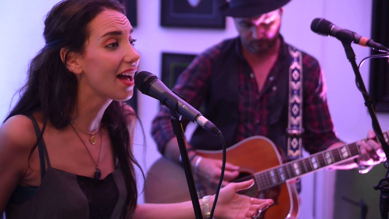 Lucy Layton & her band Live at The London Westbank Gallery "Illusion ...
