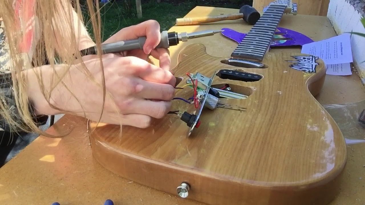 Installing a hotrail and killswitch on my 12 string guitar - YouTube