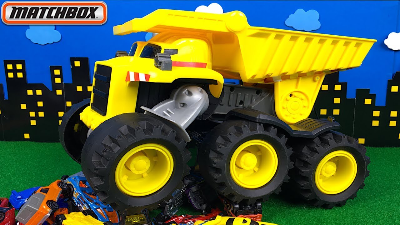 ROCKY ROBOT TRUCK CAMION DE VOLTEO DE MATCHBOX QUE HABLA - YouTube