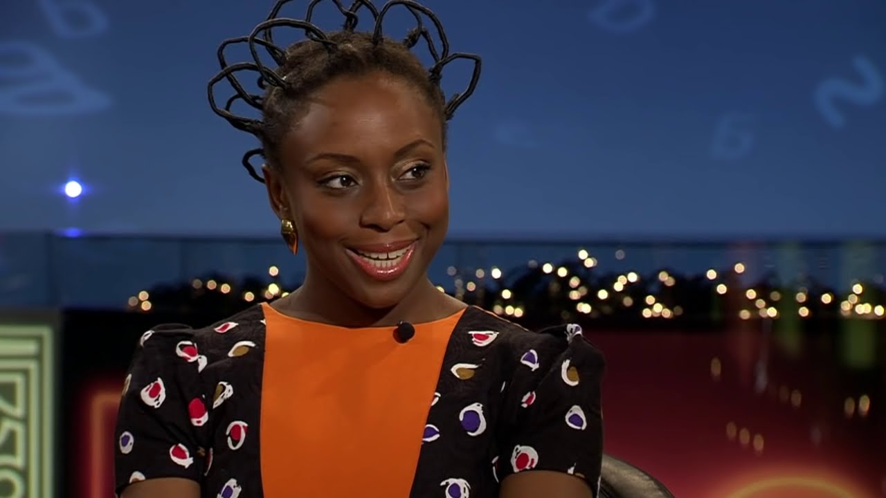 Chimamanda Ngozi Adichie about love and hair | SVT - YouTube