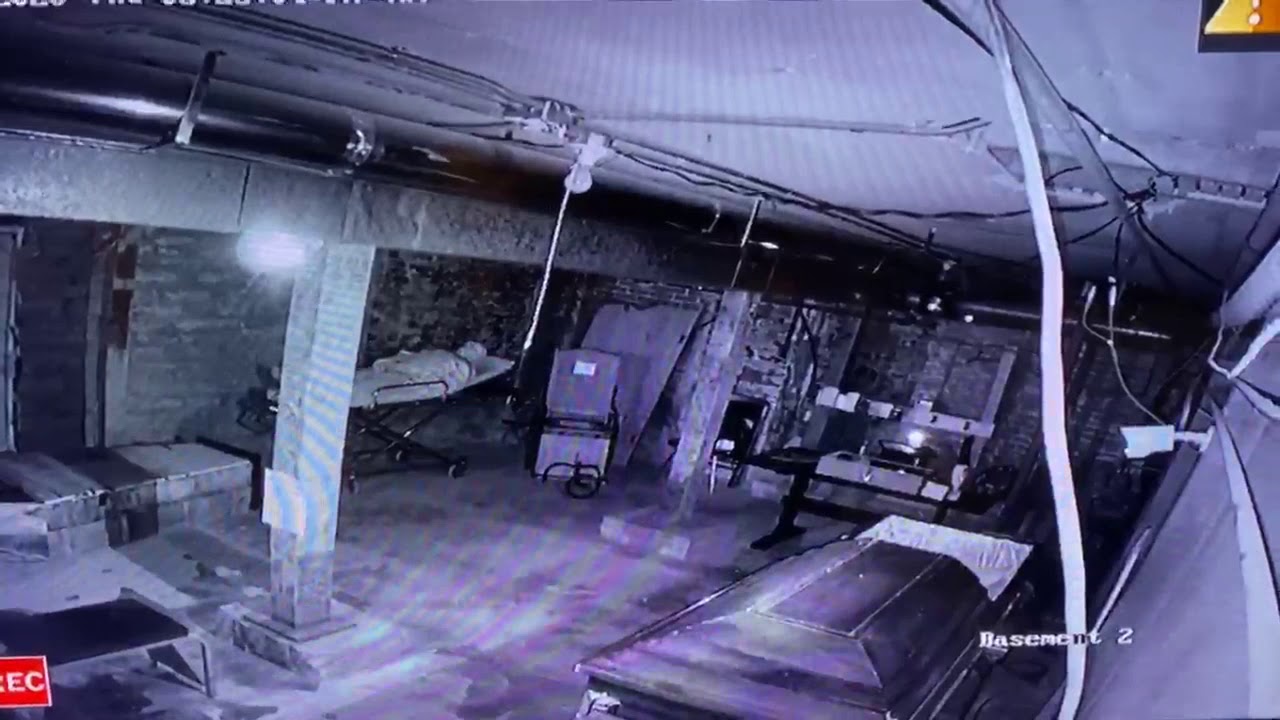 Amazing Paranormal activity inside the Museum of Shadows - YouTube