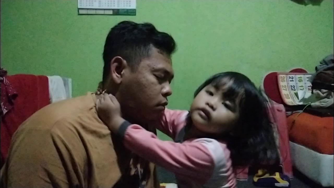 Bangunin paksa ayah yang sedang tidur - YouTube