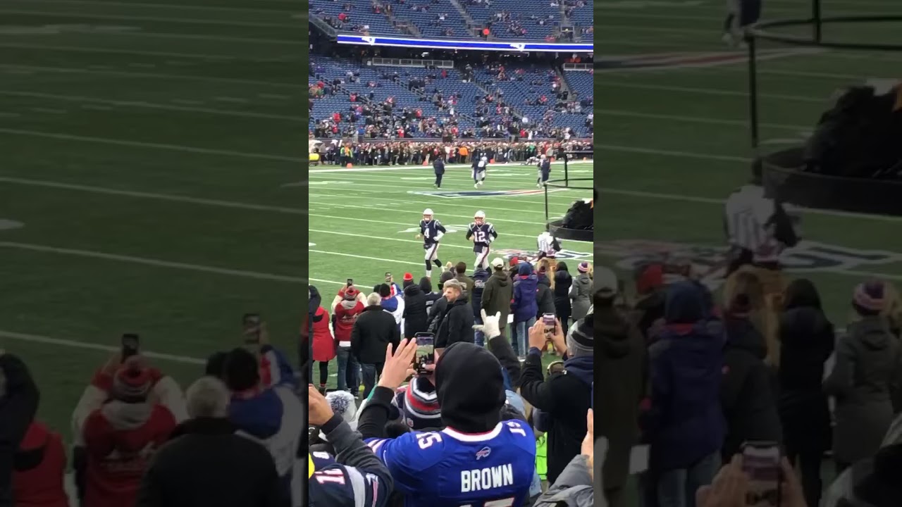 TOM BRADY WALK OUT - YouTube