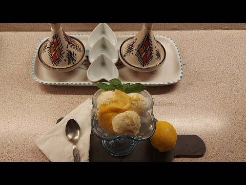 Buono gelato di limone.