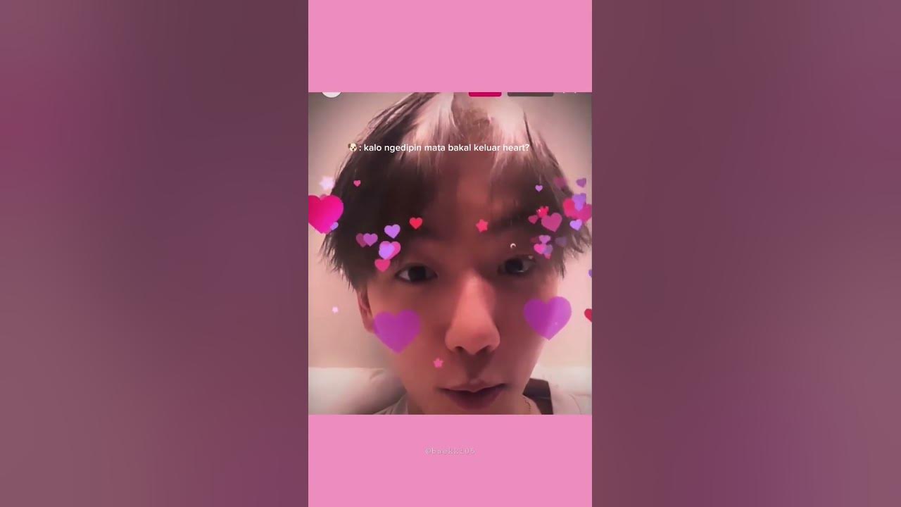 Baekhyun update! (Instagram Live) gemoy banget pake filter 😍 ️ #baekhyun #exo #shorts #변백현 #엑소 ...
