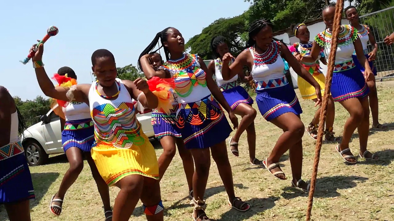 Ingoma girls - YouTube