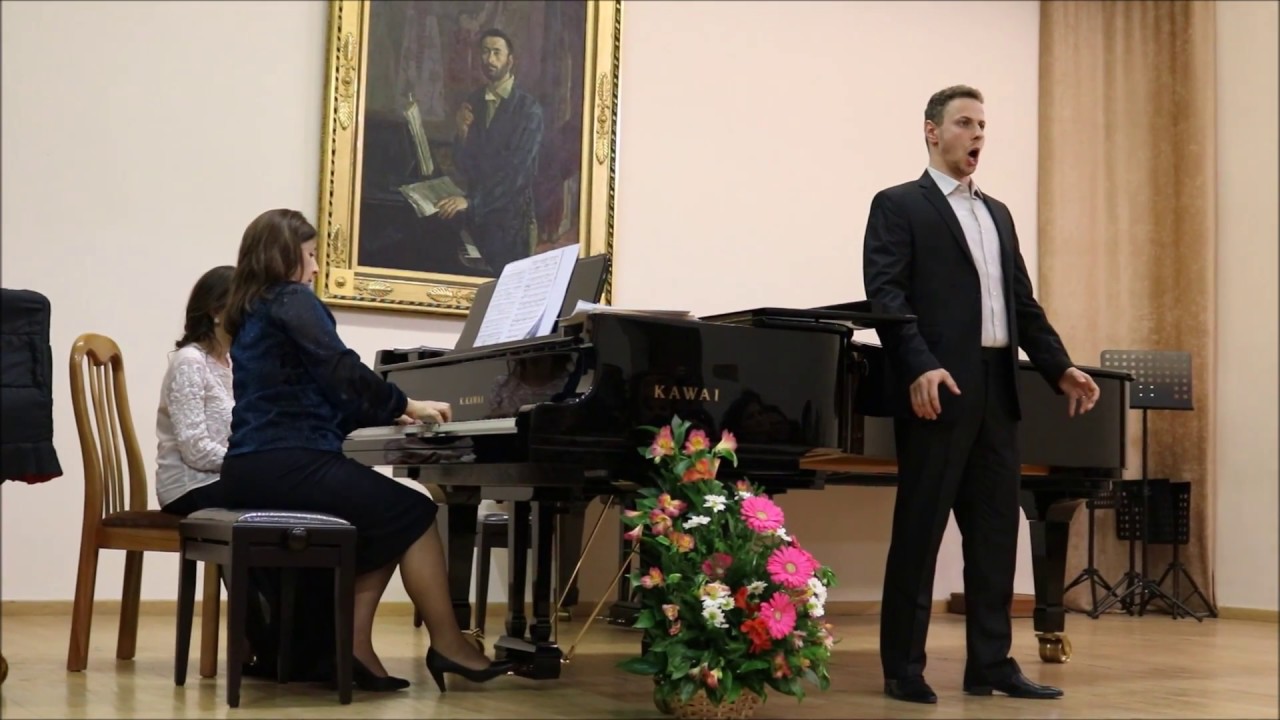 Boris Temkin sings Fiagaro's 3th aria - YouTube