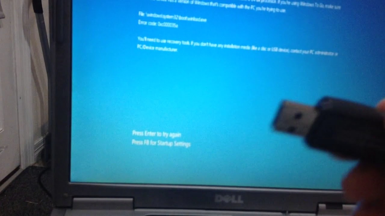 What happens when you take the Windows 10 install flash drive out when ...